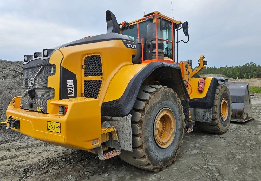 Volvo L 220 H | Polar Machine Trading
